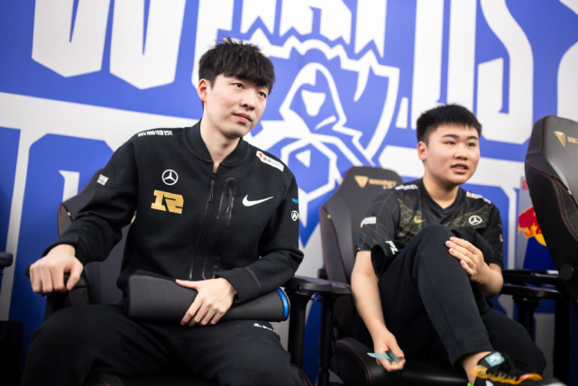 “完全可以战胜RNG”，PSG教练：输给RNG是因为太紧张了，后面要3战全胜