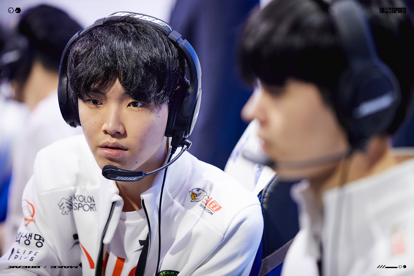 外媒UPCOMER公布最新S11世界赛排名：FPX跌落第六，DK夺回第一