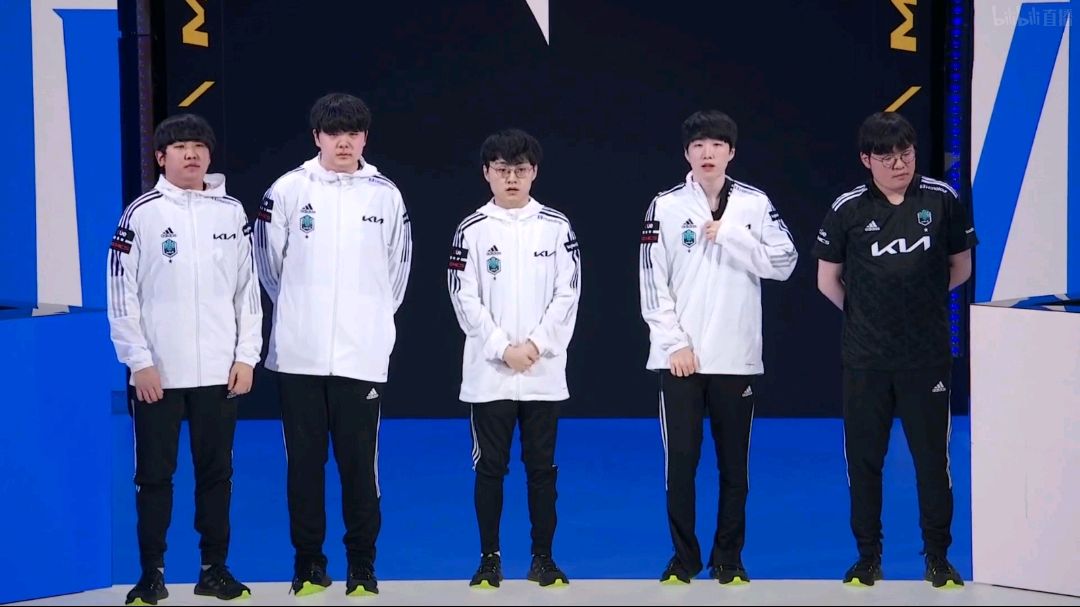 LPL及外网热议DK击败FPX：AP上单酒桶是LPL最差选择