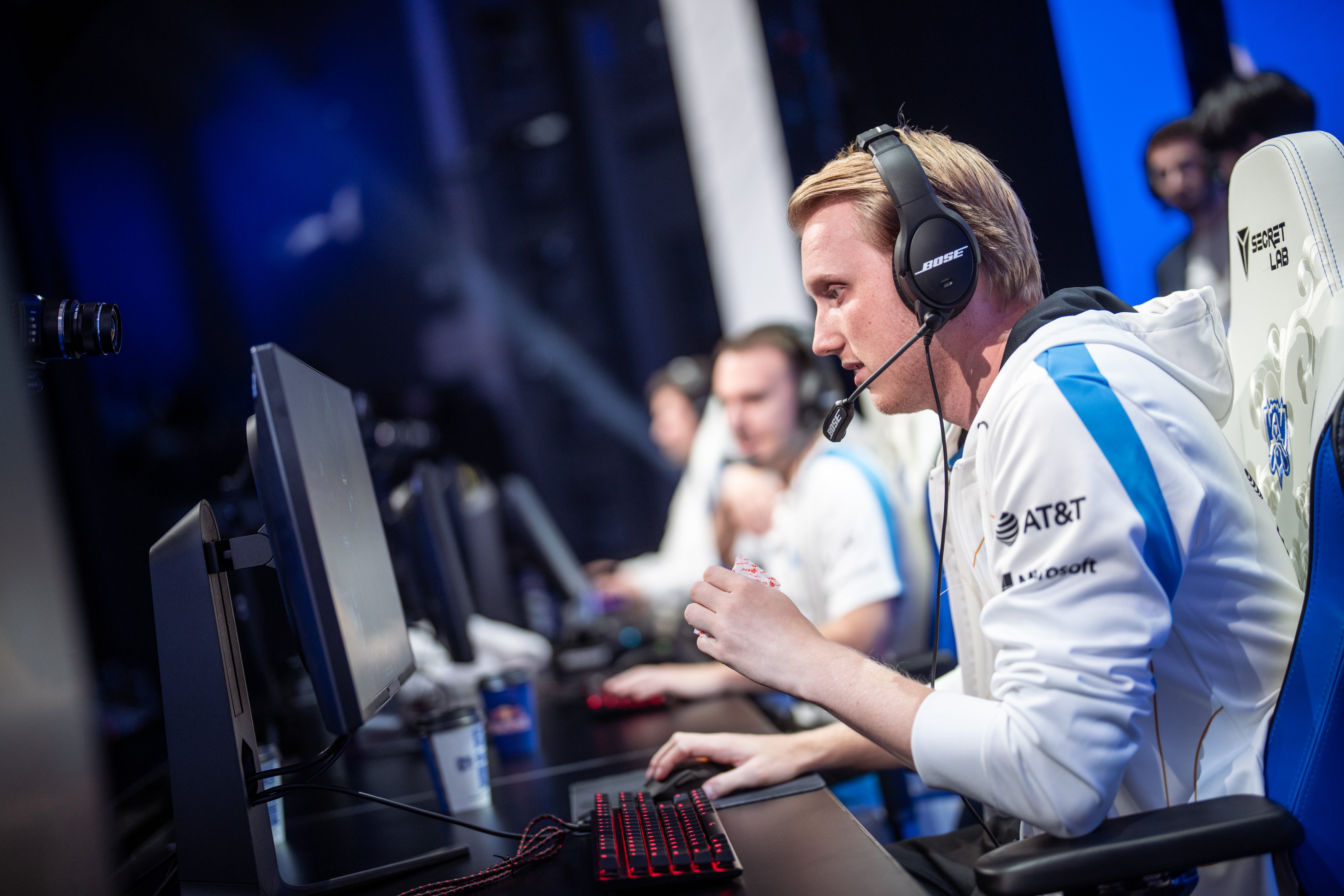 输给DK后再输C9，小天状态成谜，FPX小组出线还有希望吗？