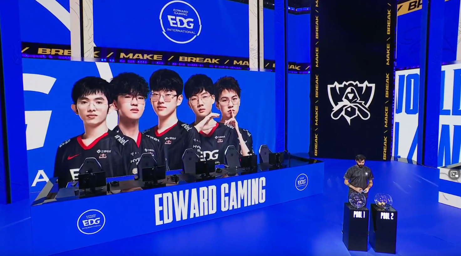 英雄联盟总决赛8强分组确定，LPL内战保底一个4强名额