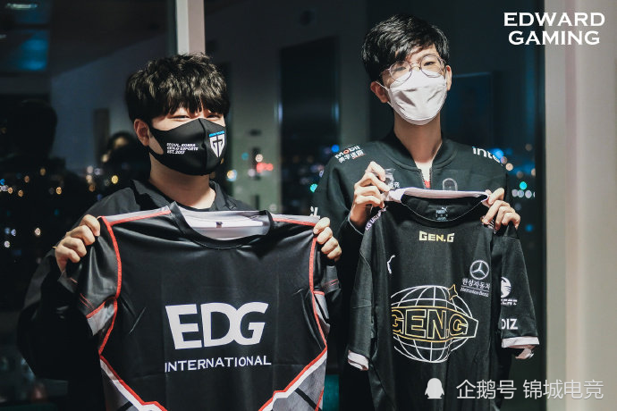 峡谷晚报：半决赛T1 vs DK开打在即 TSM官宣蛇蛇离队