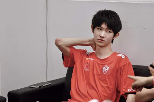 AG3：1MTG，BP充满了久哲风格，最初思路清晰不比猫强？