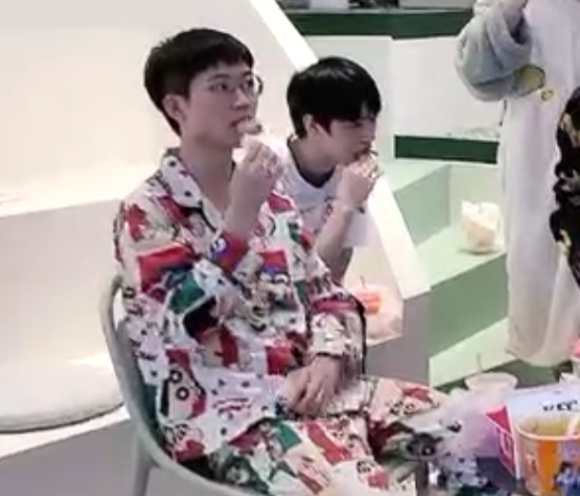 AG3：1MTG，BP充满了久哲风格，最初思路清晰不比猫强？