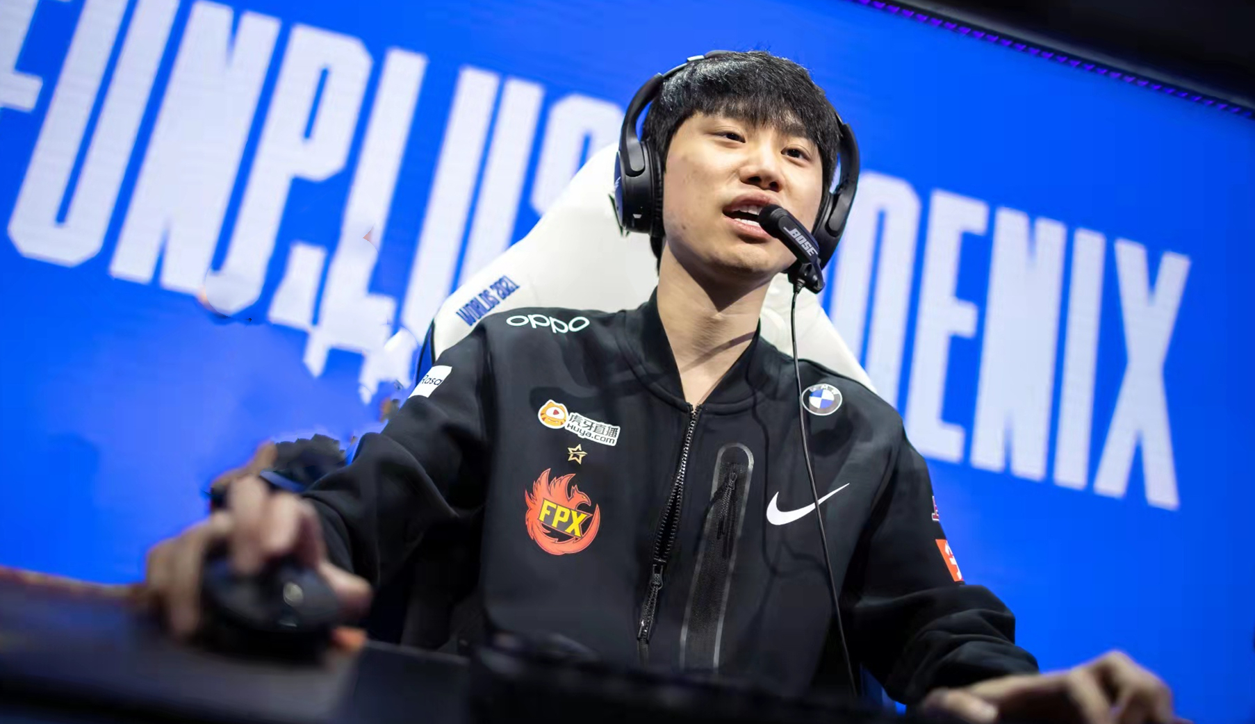 到底是Doinb菜还是出装问题？Bin复盘Doinb刀妹出装，结果真尴尬