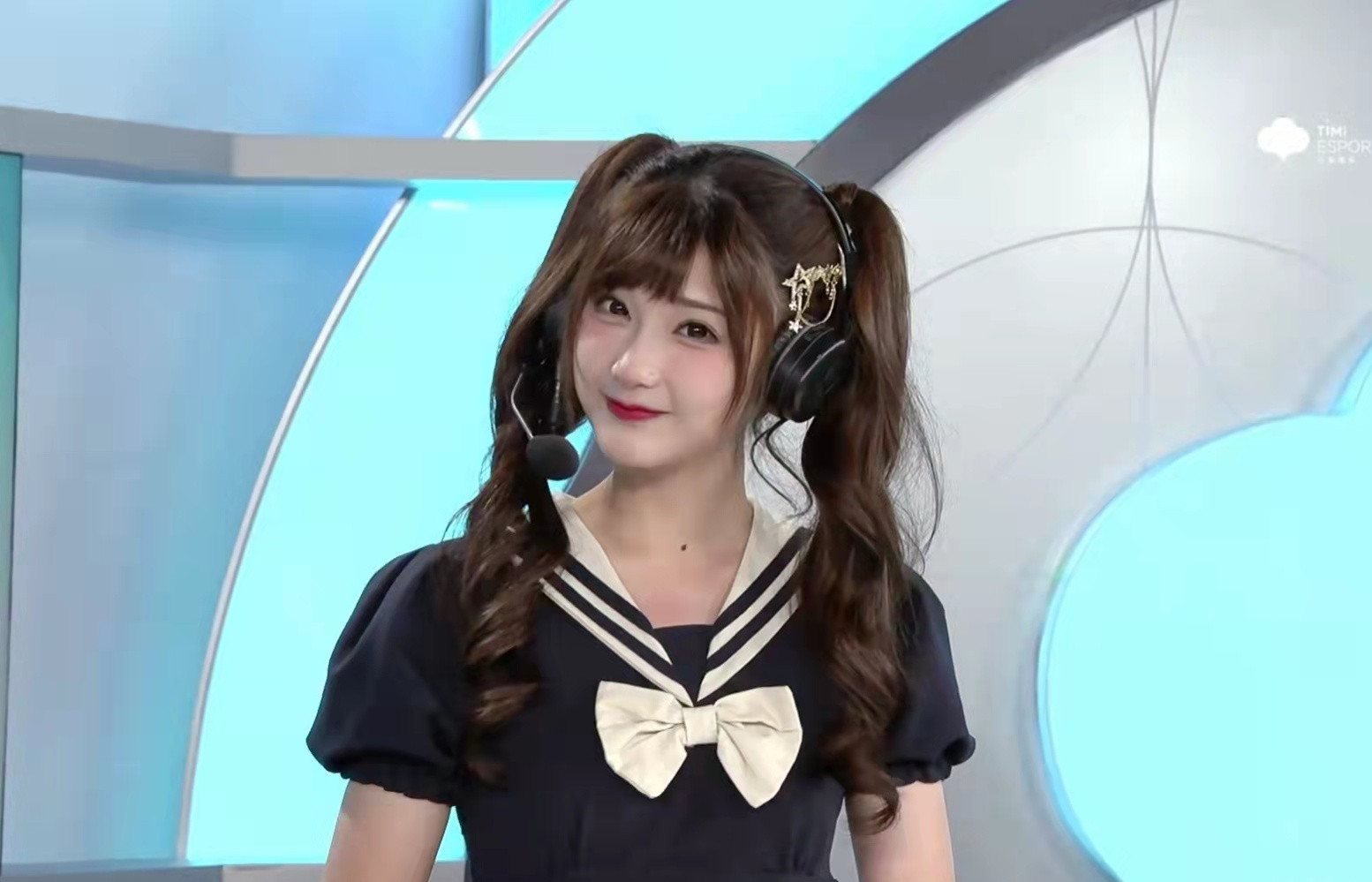 琪琪成为XYG的福星，解说XYG比赛6场6胜，幸好没让瓶子解说AG比赛