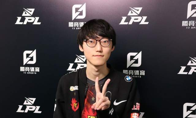 两大韩援上单断开链接！Theshy被IG抛弃，牛宝回归LCK