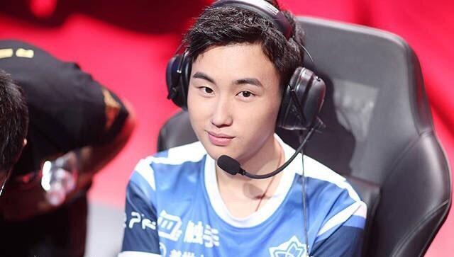 AG对阵LGD上演“猫狗大战”，Cat和伪装两位初代法王，首次以辅助身份对位