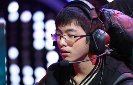 BLG—UZI正在连接？Doinb直播爆猛料：永远滴神100％回归赛场