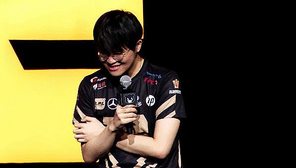 Zz1tai组队征战德杯，训练赛一胜难求！网友：请水晶哥来打ADC吧