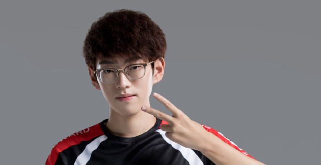 LOL：Doinb直播爆料The Shy确认留LPL，Scout确实接触过KT