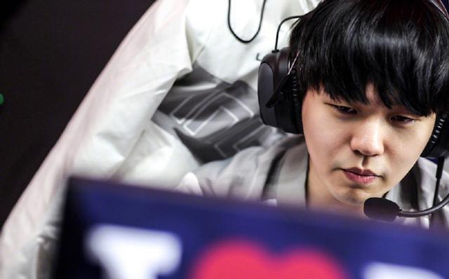 又一艘银河战舰？obgg更新V5阵容名单，中单Rookie正式加盟