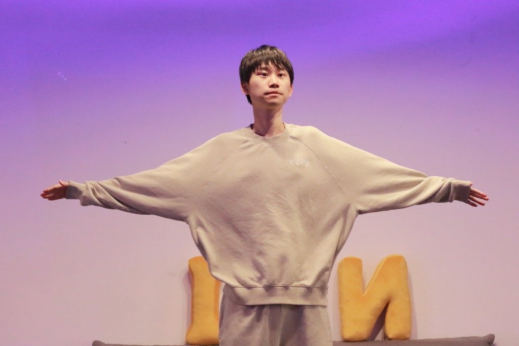 “Doinb和世界赛完全是两个人”，LNG吊打OMG，Doinb成为全场焦点