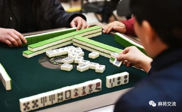 打麻将学会了这4个麻将小技巧新手也能多多胡牌