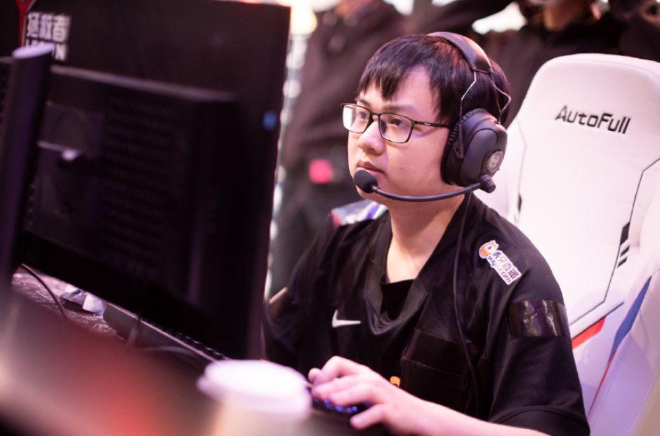 “Uzi还是替补”，BLG首发Doggo迎战WE，WBG对决LNG：Theshy上路对线Ale