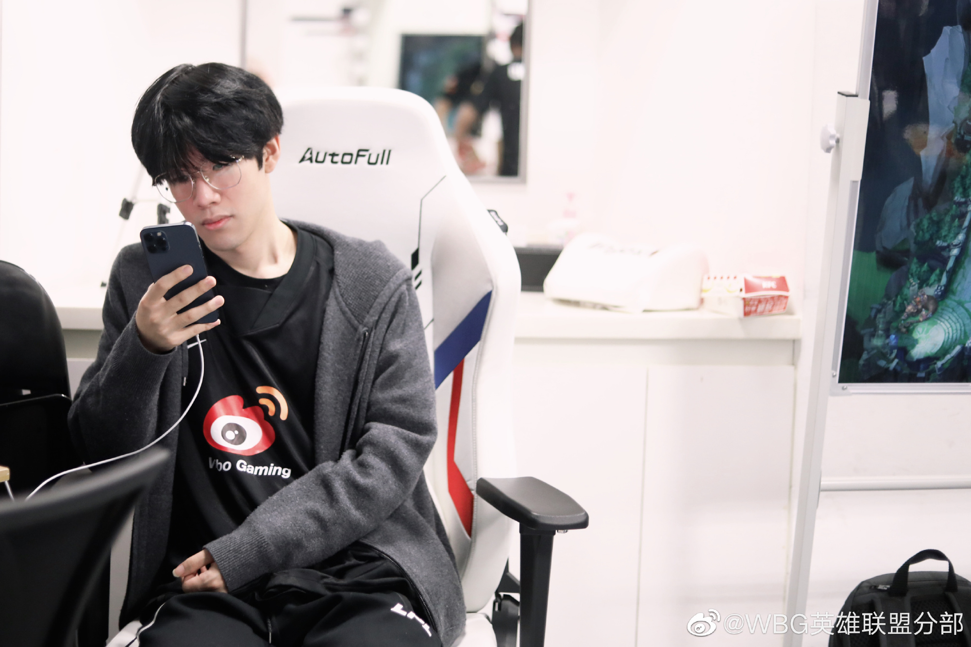 WBG强势拿下OMG！粉丝：能不能别老是给shy拿塞恩！我们心脏不好！