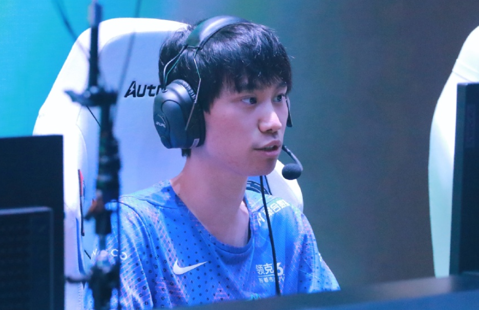 27号LPL首发公布：Rookie大战Doinb！clid重返赛场！Uzi依然替补