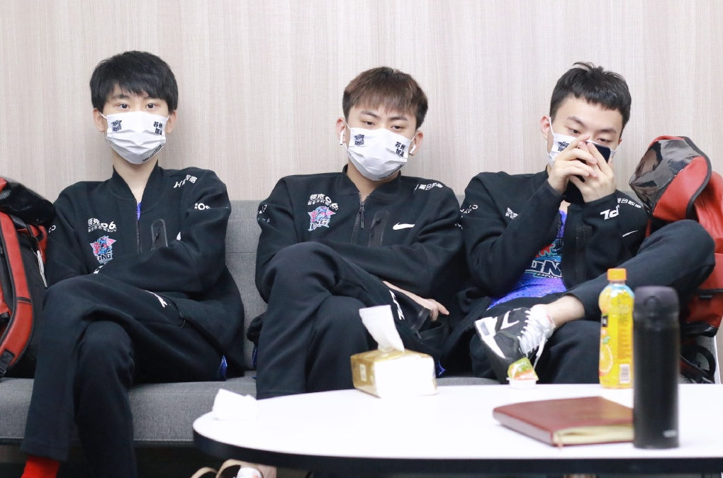 阿乐塞恩立功，LNG鏖战三局击溃LGD，LPL季后赛门票仅剩四张