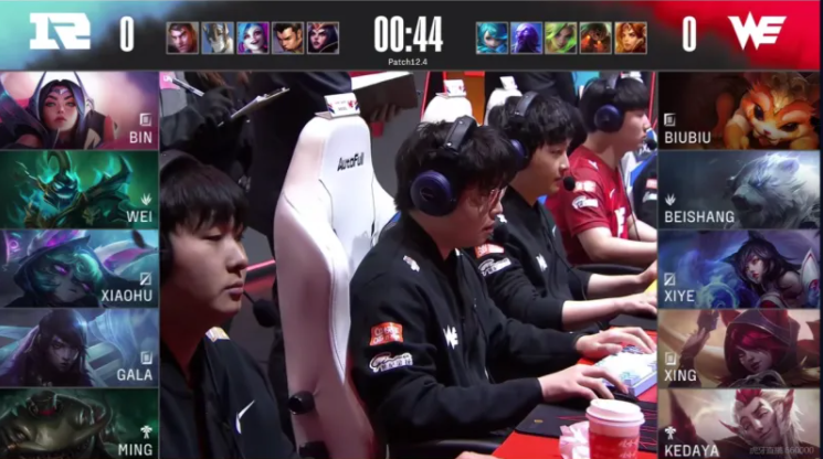 RNG0比2爆冷不敌WE，队员表现引发热议，网友：今天太奇妙了！