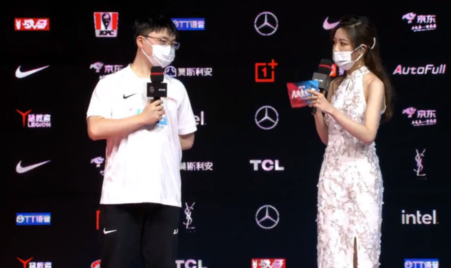 BLG击败UP，UZI拿到首胜，队内语音直呼太不容易了，北枫都心疼他