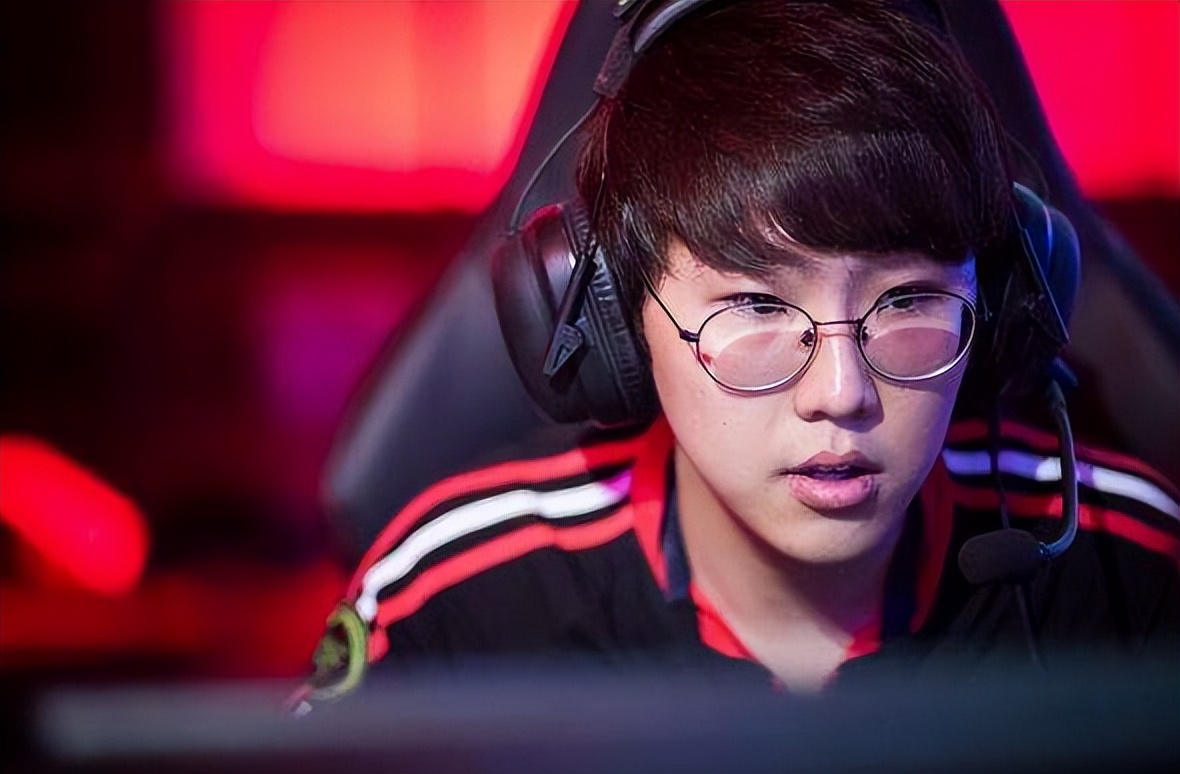 imp又喝大了？直播怒喷Uzi粉丝，并公开放话：Gumayusi和Bang都是菜鸡