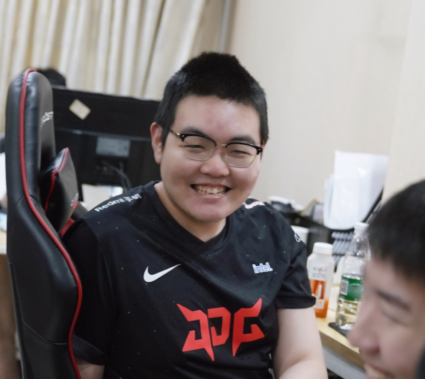 Doinb黑科技日炎亚索大战JDG？WE对阵OMG搞经典6V6