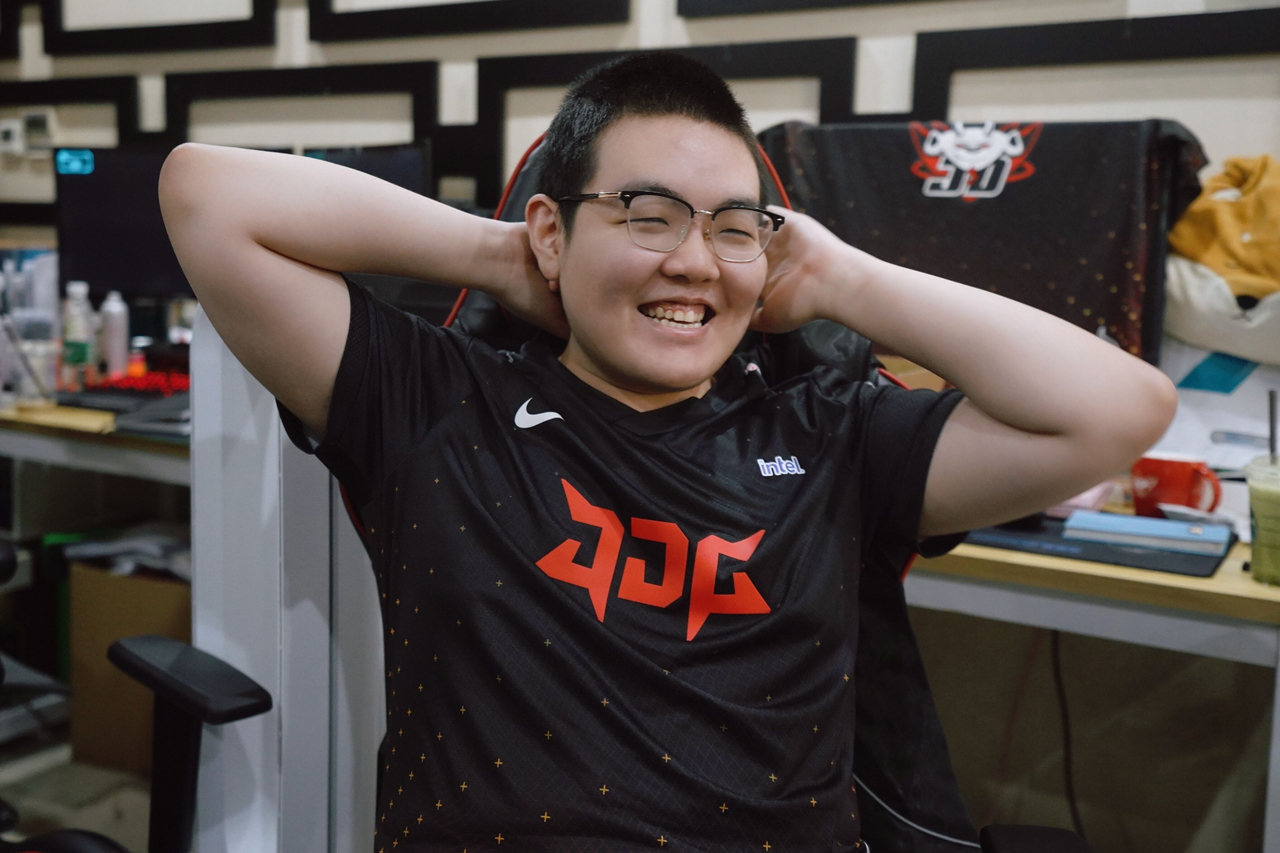 JDG送给WE第8败，悲伤一战身败名裂，369纳尔为自己正名