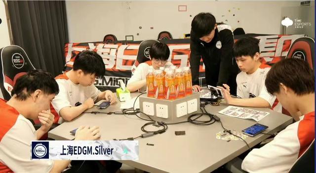 DYG3-4不敌EDGM：无缘第3轮，上一轮还在和AG抢S组，现淘汰出局！