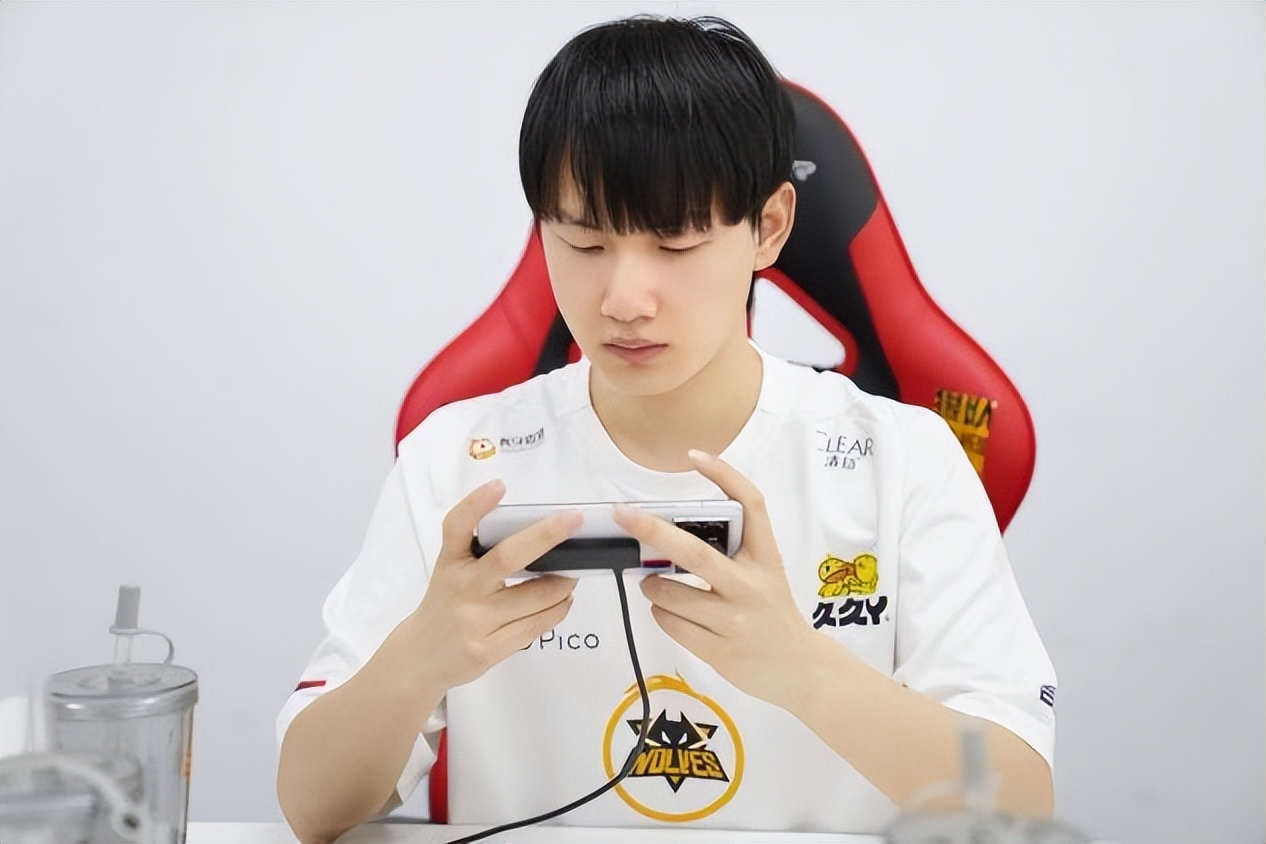 kpl选手年龄大公布！选手最大相差8岁？出道5年的fly才仅仅21岁？