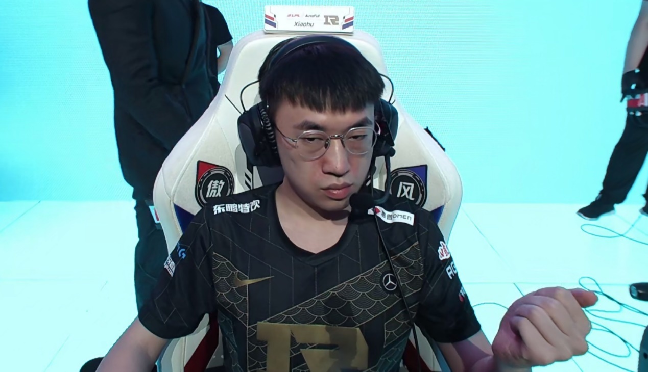 RNG惨遭绝杀，丢掉复活甲！全队被LGD上嘴脸，双水鬼组合一战封神