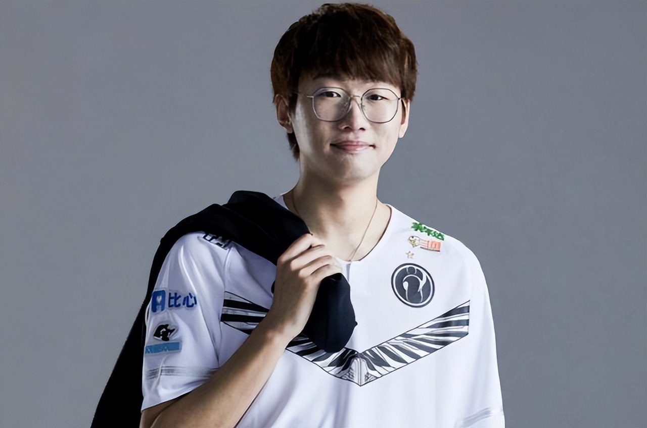 宁王直播锐评：EDG赢FPX很正常，我觉得viper就是不如LWX