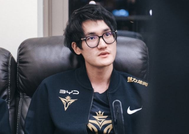 LOL：韩网热议V5一轮游，Nofe教练退役吧，给Rookie留条活路