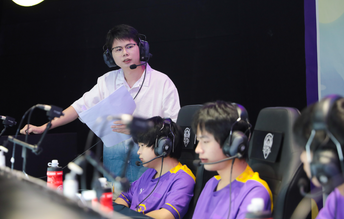 EDGM柠栀回忆hero时光，直言当初和久哲有分歧，但现在还是很感恩