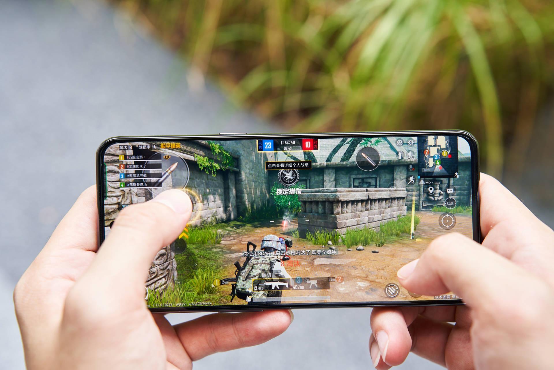 电竞圈动态：LPL季后赛打得火热，和平精英PEL夏季总决赛完美落幕