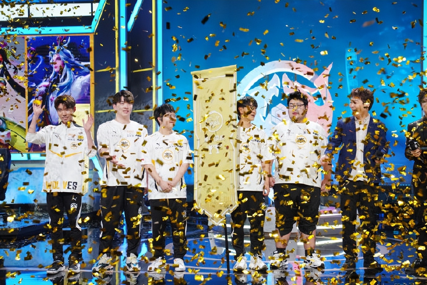 KPL：狼队打破魔咒，4-2击败eStar成功卫冕，雷霆杯已成囊中之物