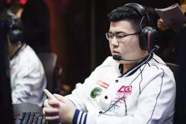 LPL最可惜的选手：韦神被喷退役，水晶哥被一场BO10打退役