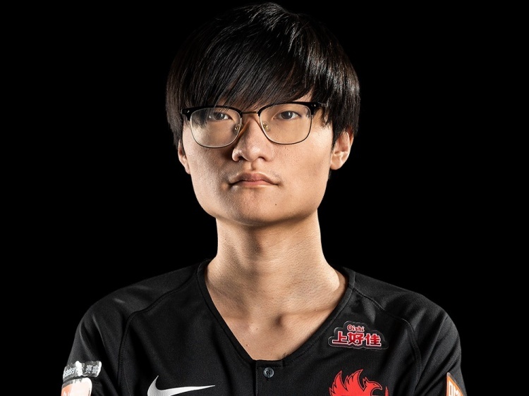 英雄联盟S12：S世界赛历届FMVP盘点，那些赛场星光们的浮沉