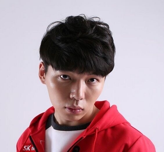 英雄联盟S12：S世界赛历届FMVP盘点，那些赛场星光们的浮沉