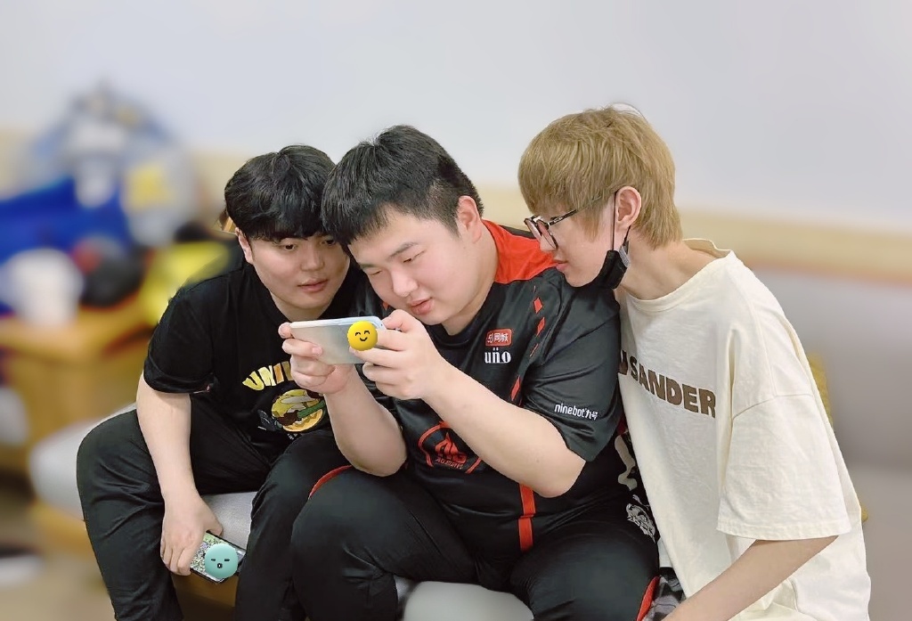 AG训练赛0比5不敌XYG，猫神用海月辅助拿败方MVP，一梦首发