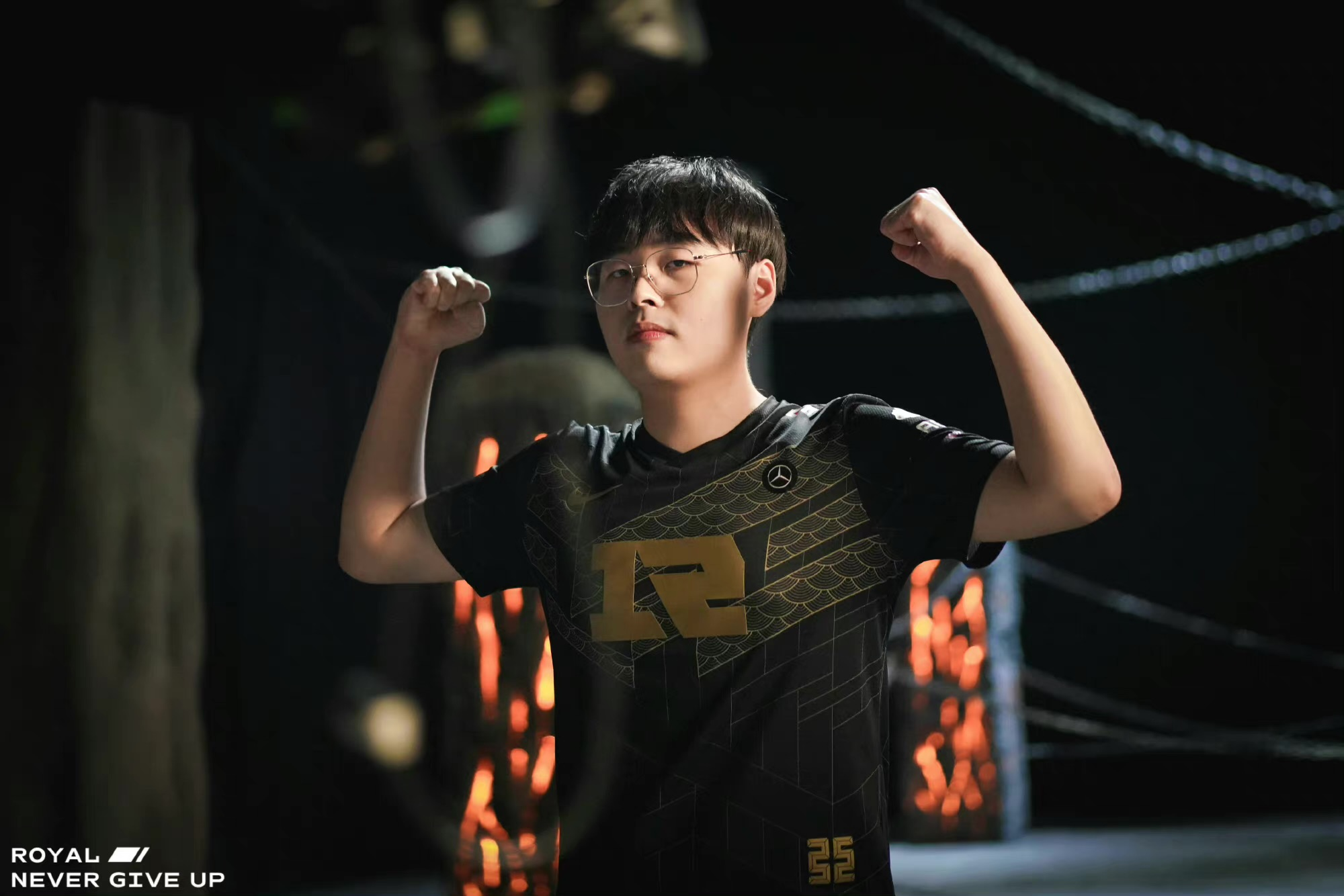 LOL：RNG选手危险了，一张照片让RNG成为外网公敌，RNG运营真勇