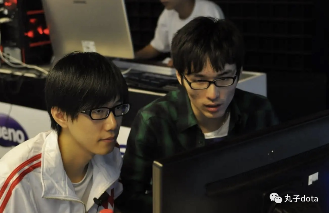DOTA2：开创爹妈大战盛况的两位队长820和09为何都遭遇过网恋被骗