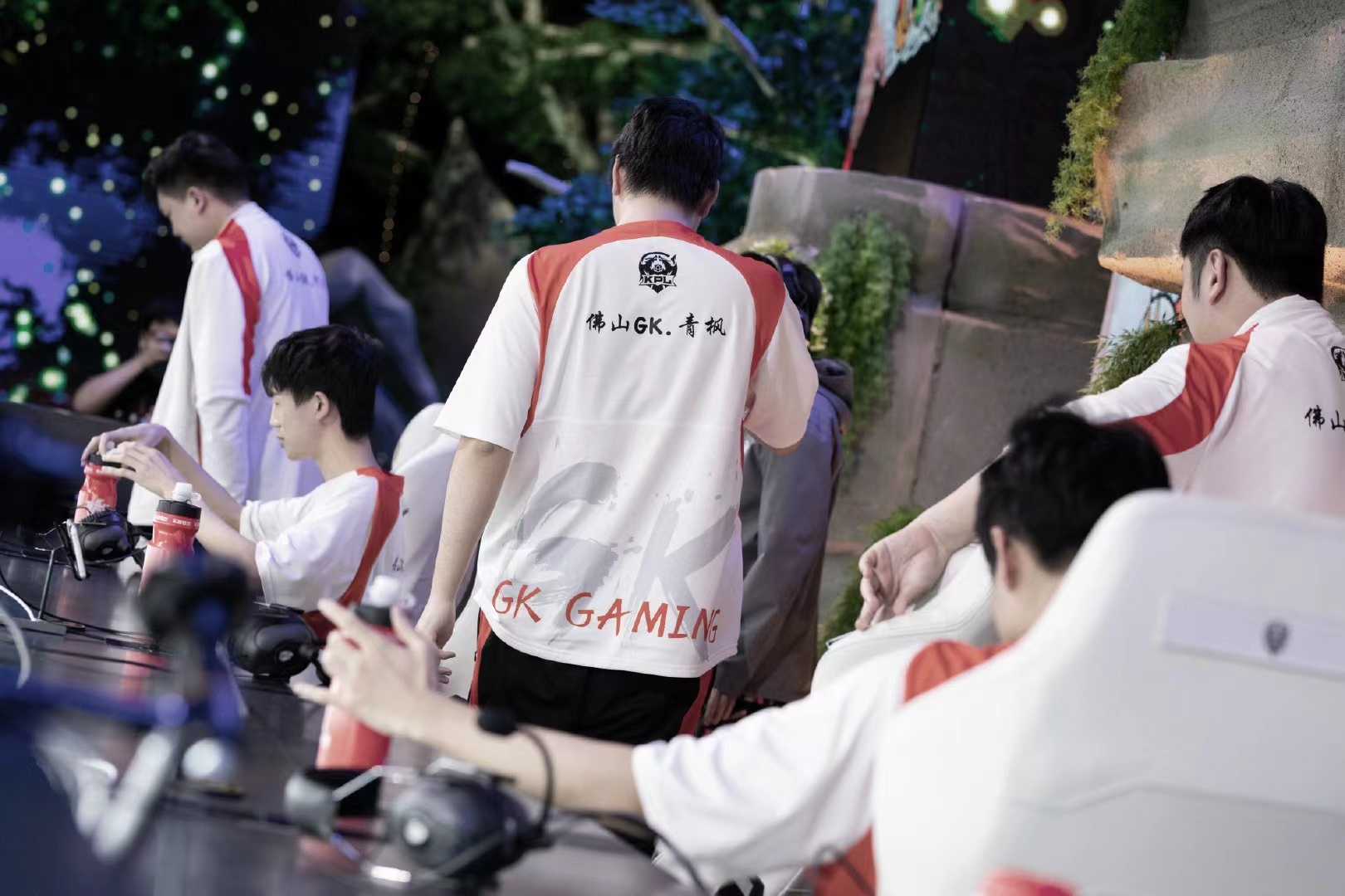 GK年内第三次止步四强，喜提KPL黄金配角称号，只剩下重组这条路？