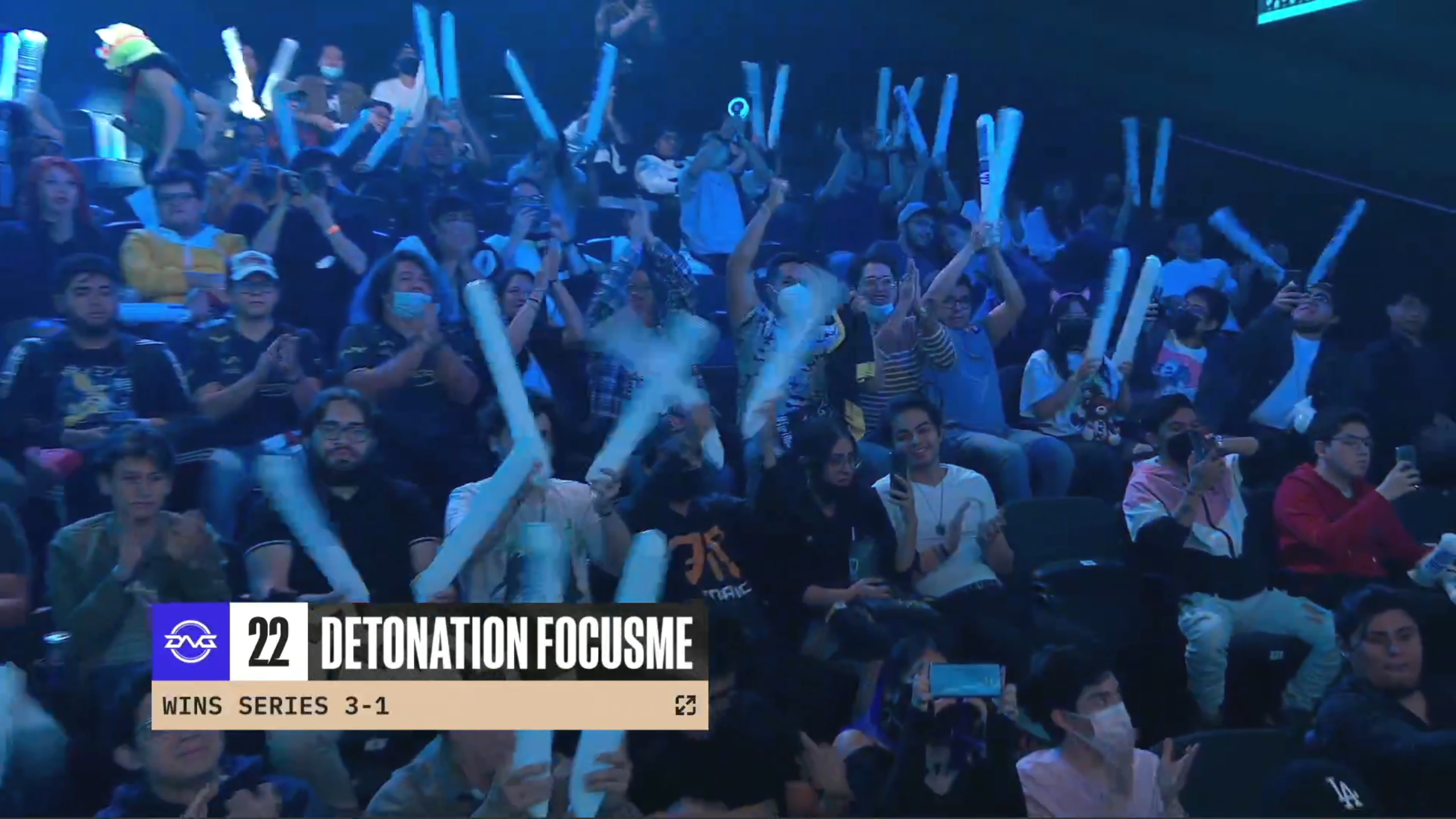 DFM战胜LLL晋级入围赛下一轮，下一个对手就是大魔王：RNG！