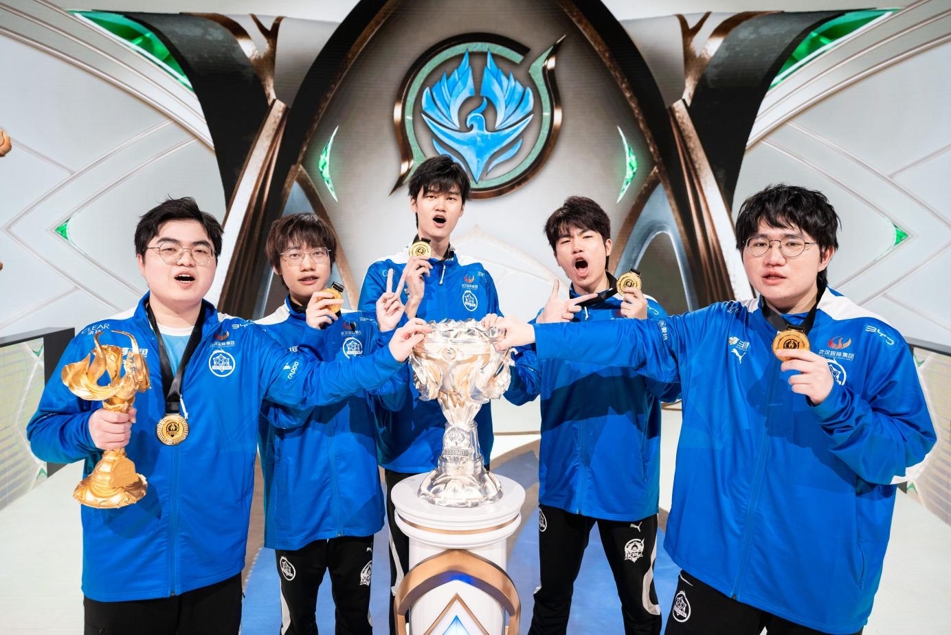 武汉eStarPro夺得王者荣耀挑战者杯，子阳成为顶级赛事首个游走位FMVP