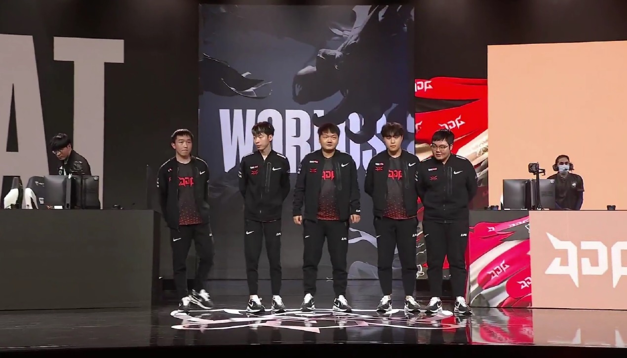 RNG中国选手登顶！S12数据公布：Chovy补刀第二，WEI数据离谱