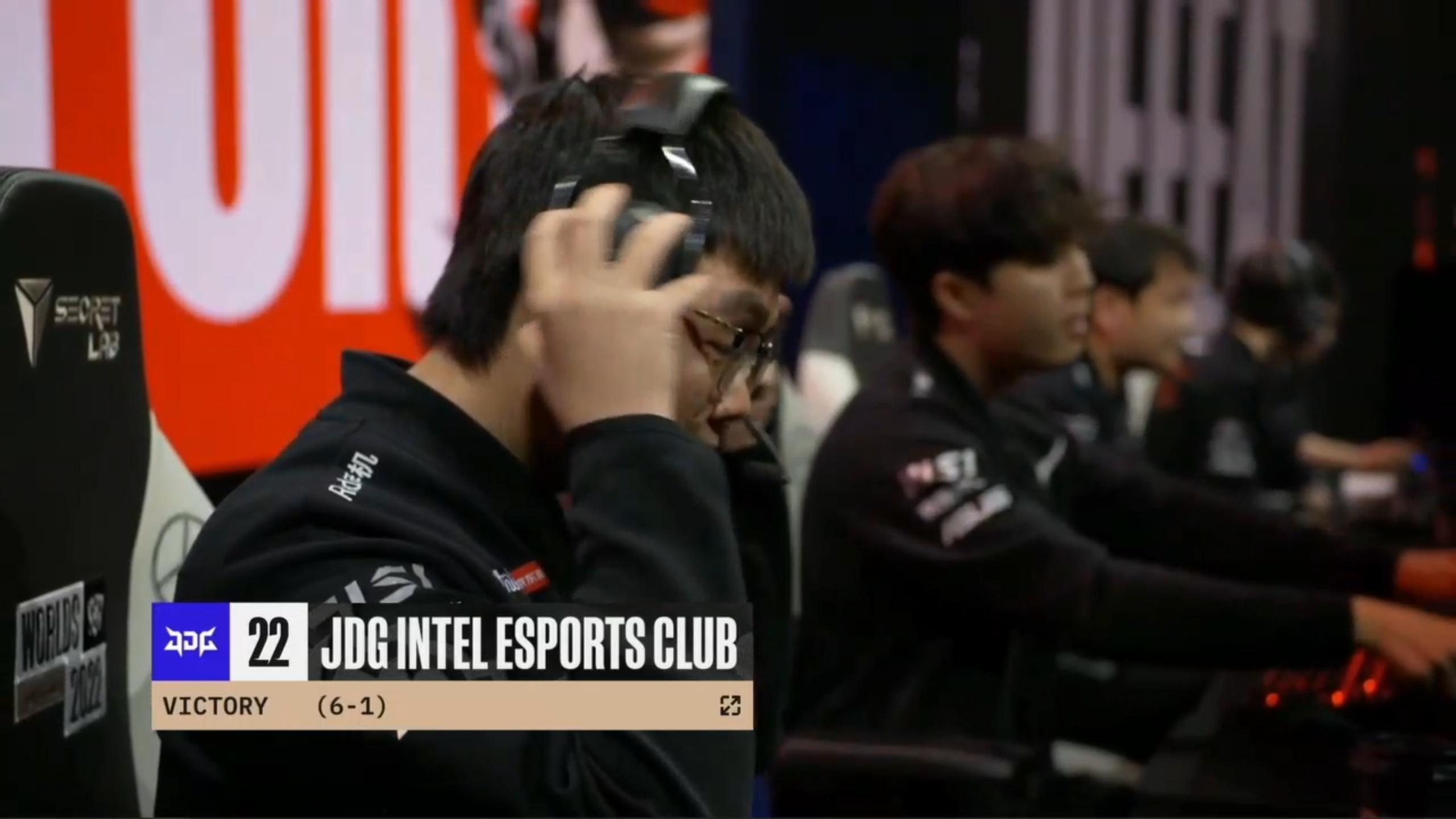 犹如天上降魔主！369无解剑魔砍翻DK，JDG小组第一晋级八强