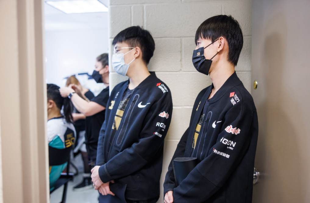 369奥恩立功，JDG轻取RGE挺进四强，Hope点名RNG