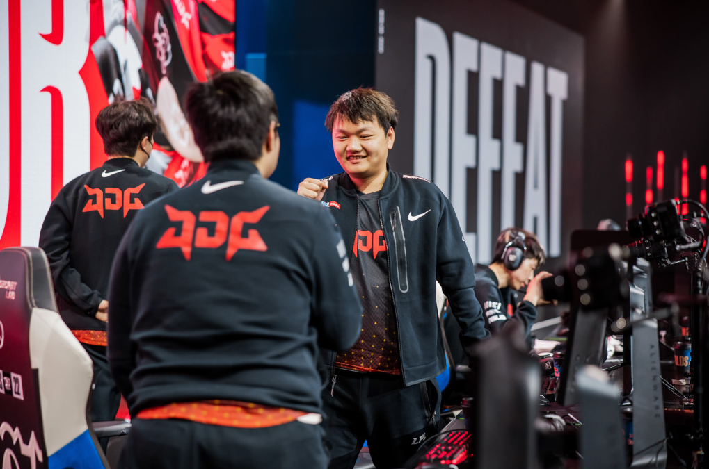 369奥恩立功，JDG轻取RGE挺进四强，Hope点名RNG