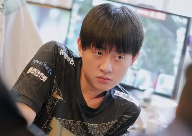 LOL：RNG解散在所难免，WBG正式向RNG宣战，仁川三C重新合体