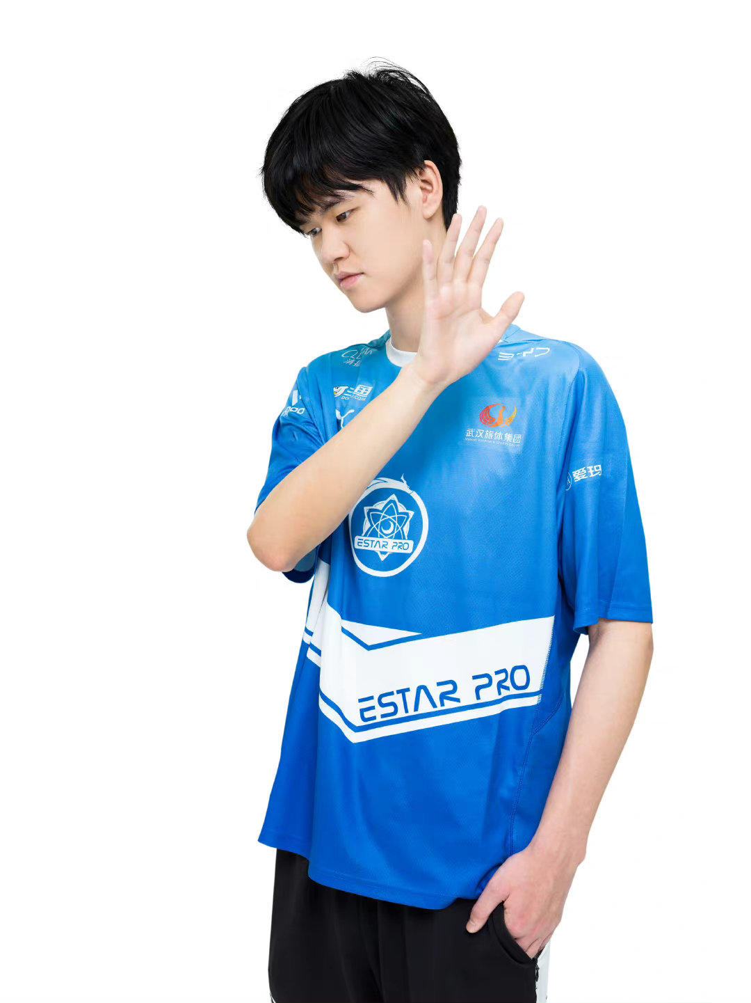 武汉eStarPro的绝代双骄：首个辅助FMVP向阳和五冠射手刘天豪